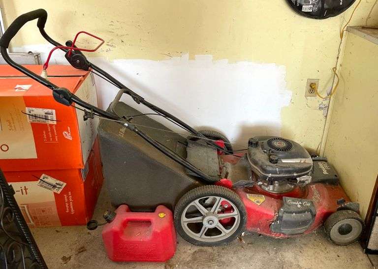 Poulan Pro Lawn Mower - Auction Ohio