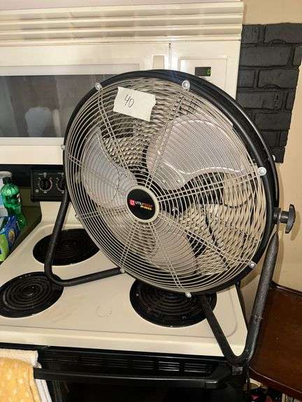 Utilitech high-velocity floor fan - Auction Ohio