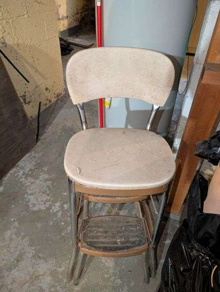 Vintage 1950's Stylaire Folding Step Stool - Auction Ohio