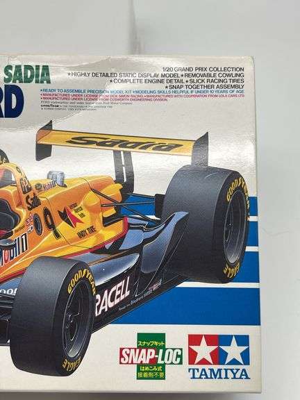 Tamiya 1/20 Dick Simon Duracell Lola T93/00 Ford Indy Car Model Kit ...