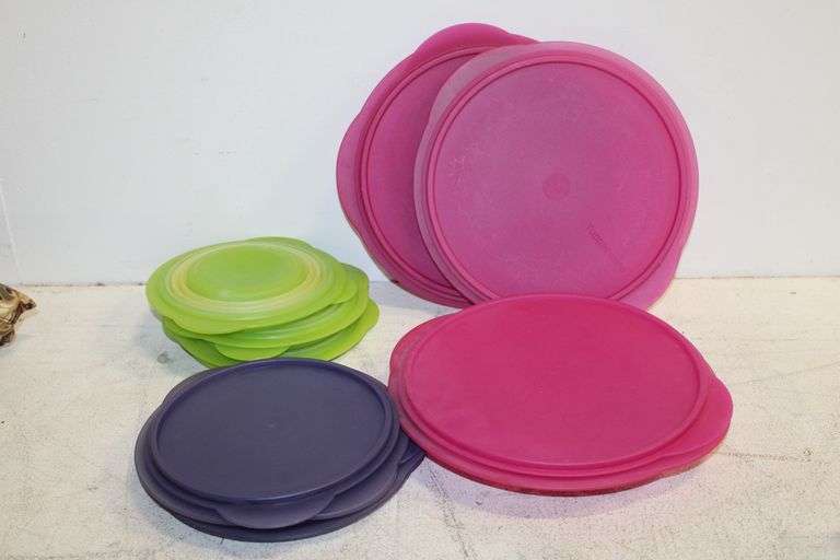 Tupperware Lids - Auction Ohio