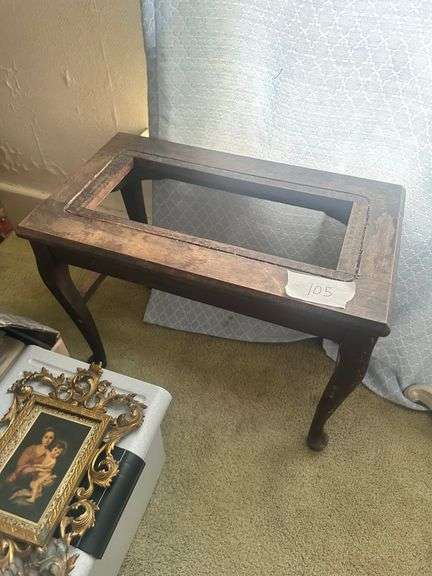 Vintage wooden stool frame - Auction Ohio