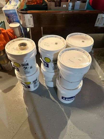 storage buckets - Auction Ohio
