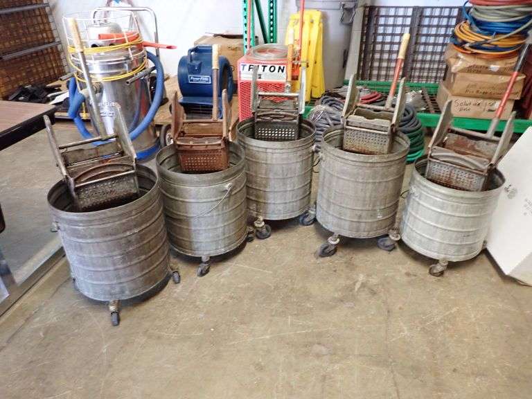 FIVE VTG 8gal Rolling Galvanized Mop Buckets w/ringers - Auction Ohio