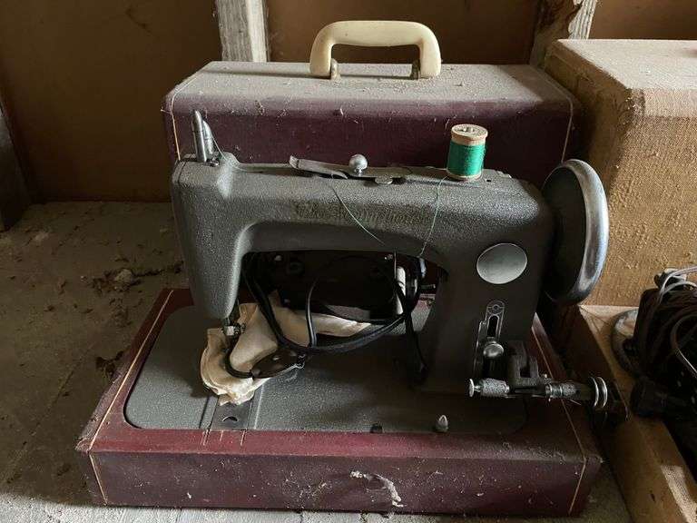 Sewing Machines, Supplies, and Record Player - Auction Ohio