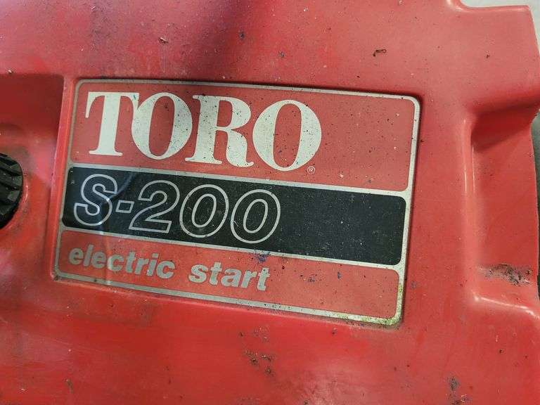 Toro S-200 Electric Start Snow Blower - Auction Ohio