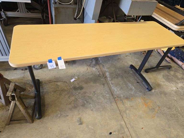 Five foot computer table - Auction Ohio