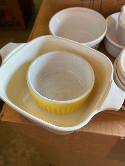 Box of dishware - Auction Ohio