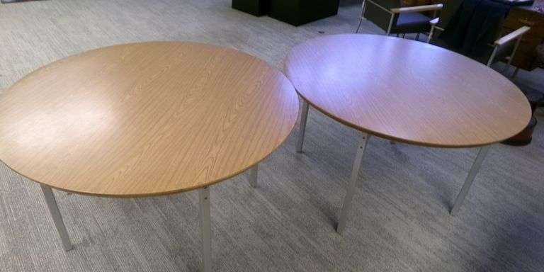 Round Tables - Auction Ohio