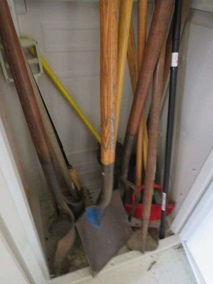 Long-Handle Tools - Auction Ohio