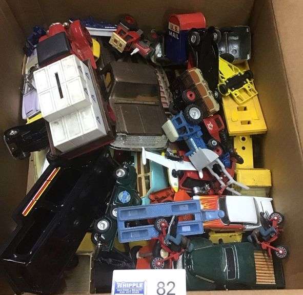 Box of Tonka Toys & Misc. - Auction Ohio