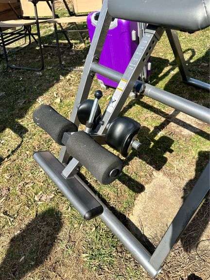 Innova Inversion Table - Auction Ohio
