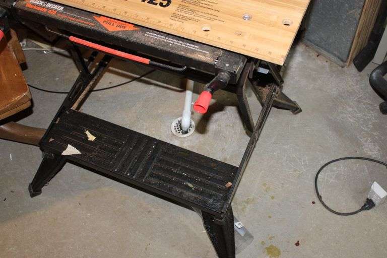 Black & Decker Workmate 425 Folding Workbench - Auction Ohio