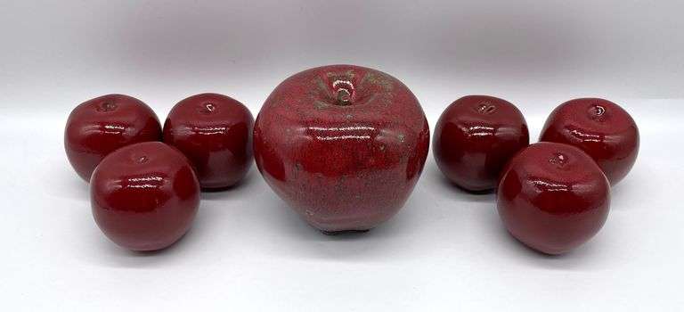 Apple Pottery - Auction Ohio