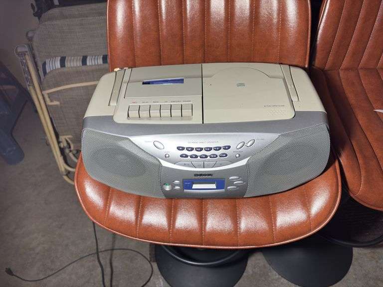 Sony Disc CD/cassette Player and AM/FM Radio - Auction Ohio