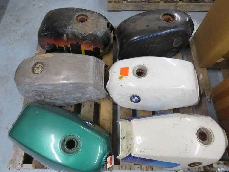 (x2) /7, (x4) R65 fuel tanks - Auction Ohio