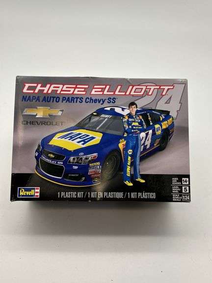 Revell 1:24 Scale Chase Elliott NAPA Auto Parts Chevy SS Model Kit ...