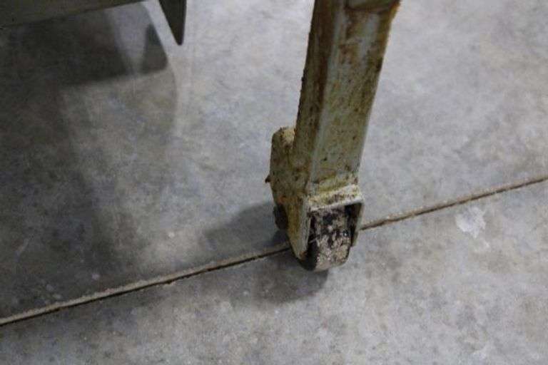 Broaster Model 1800GH Pressure Fryer, Natural or G20 Gas - Auction Ohio