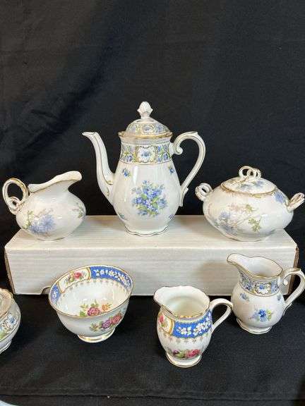 Dainty Floral Tea Sets - Auction Ohio