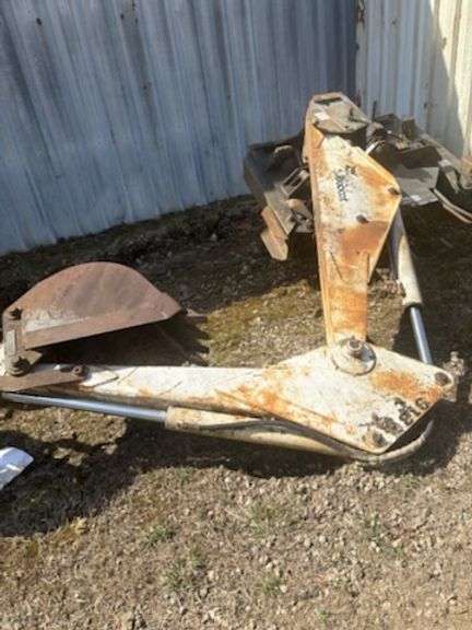 Bobcat 913 Backhoe Attachment(Amanda) - Auction Ohio