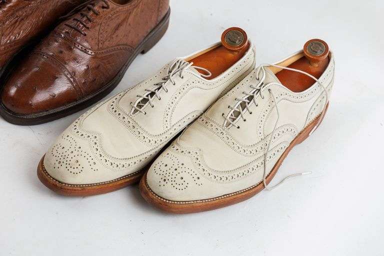 Men's Size 10 Dress Shoes - Auction Ohio