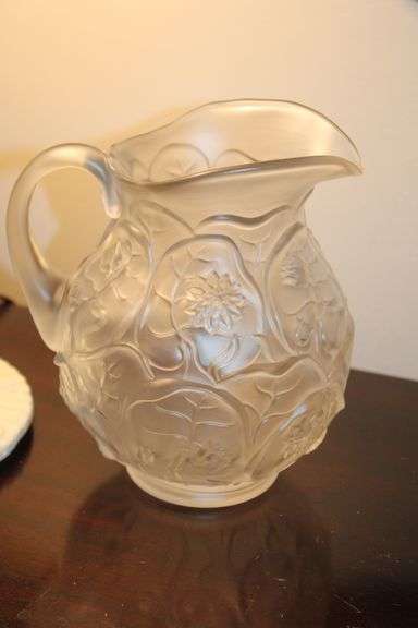 Fenton Drink Pitcher - Auction Ohio