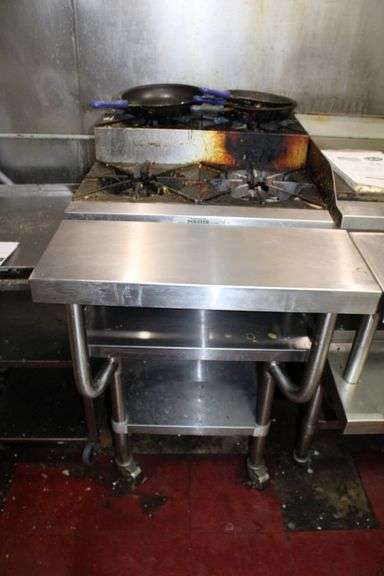 Globe Countertop Step-Up Gas Hot Plate with Metal Stand - Auction Ohio