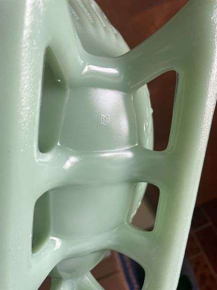 Mosser Jadeite Sleigh - Auction Ohio