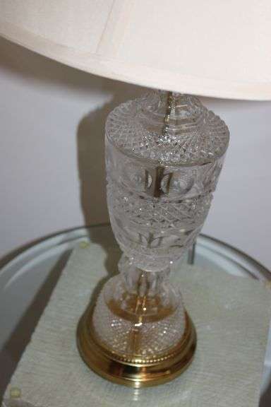 Crystal Table Lamp & Display Column - Auction Ohio