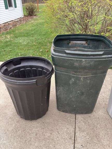 Trash Cans - Auction Ohio
