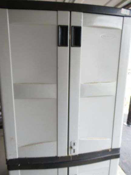 Poly Cabinets - Auction Ohio