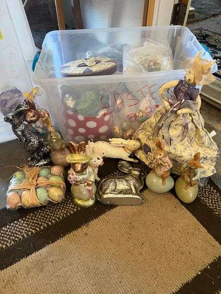 Easter Decor Collection - Auction Ohio