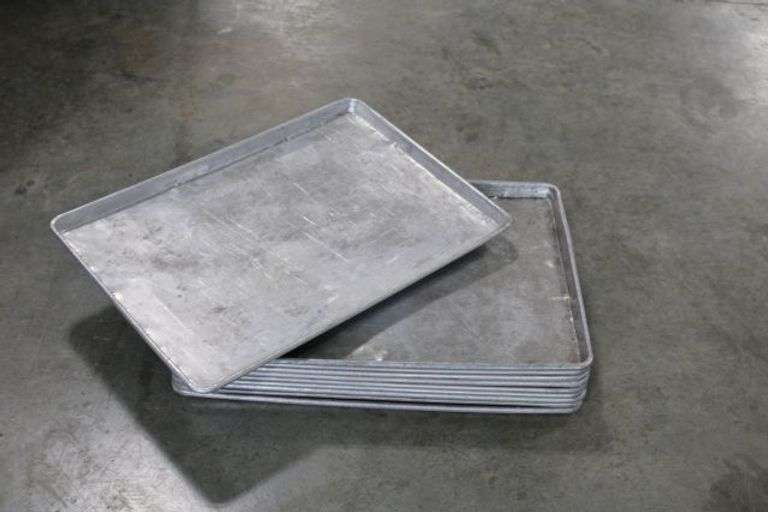 10 Full-Size Aluminum Sheet Trays - Auction Ohio