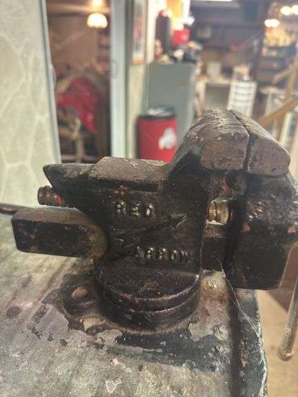Columbian vise- 63 1/2 - Auction Ohio