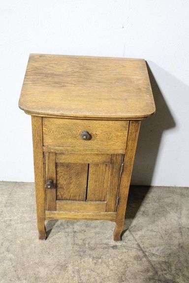 Small Oak Side Table with Drawer and Cabinet Door - Auction Ohio