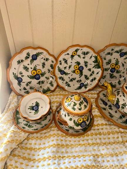 ceramic dishware set - Auction Ohio