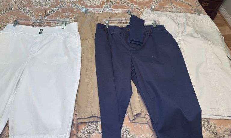Women's Clothing - Auction Ohio