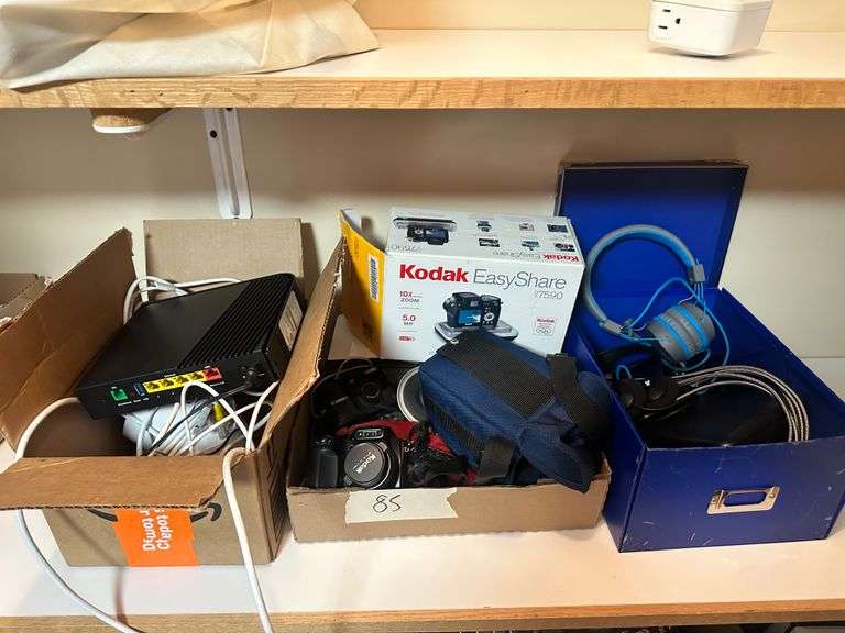 Assorted Electronics & Cameras - Auction Ohio
