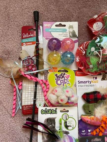 Cat Toys - Auction Ohio