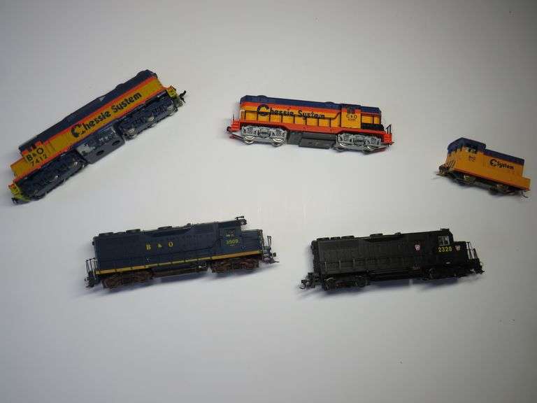 HO Train Engines - Auction Ohio