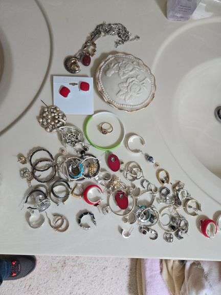 Assorted Earrings And Necklaces Auction Ohio