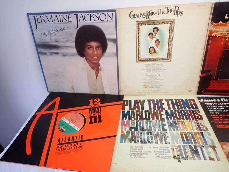 Lot of (50) Vintage 33 RPM vinyl records in good condition - Auction Ohio