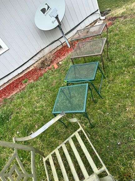 Set of four metal mesh patio tables - Auction Ohio