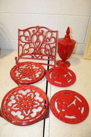 Red Trivets, Cookbook Stand & Jar - Auction Ohio