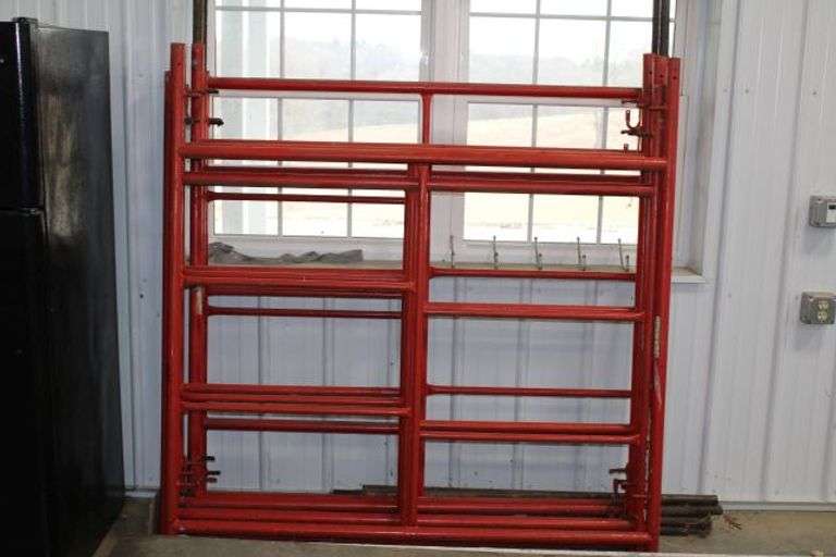 Bil-Jax Scaffolding Frames, Poles, and Waco Scaffold Decks - Auction Ohio