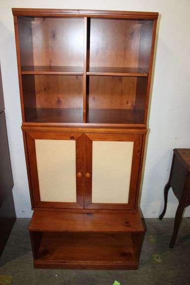 Pine Bookcase - Auction Ohio