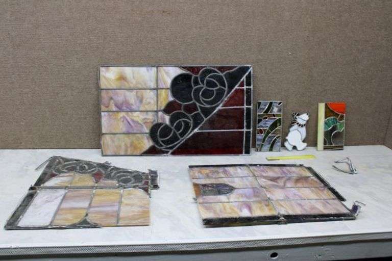 Assorted Stained Glass Panels with Leaded Detailing - Auction Ohio