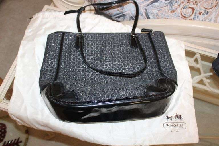 Coach Purse - Auction Ohio