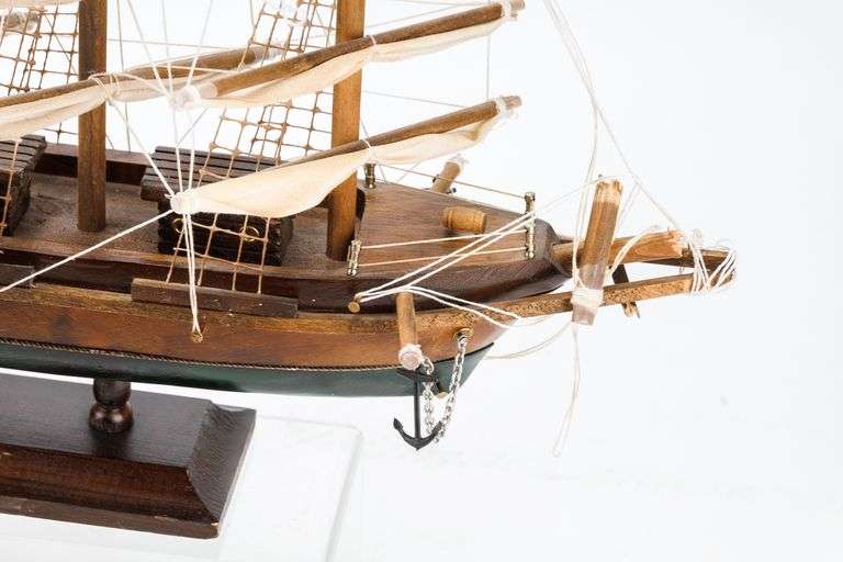 Vintage Clipper Ship Model - Auction Ohio