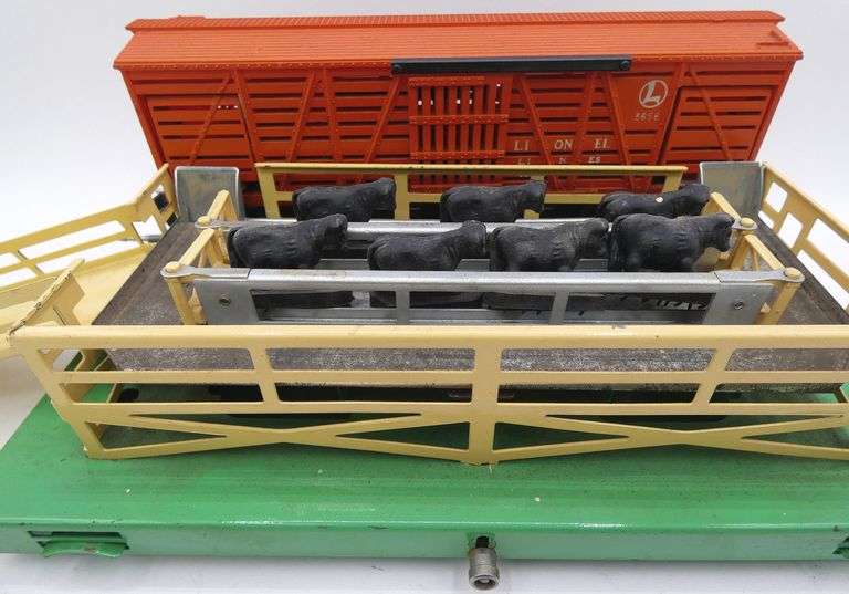 Lionel Trains Postwar Cattle Car - Auction Ohio